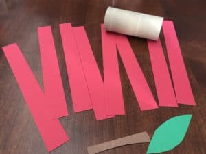 FALL APPLE CRAFT USING A TOILET PAPER ROLL - A Mother's Random Thoughts